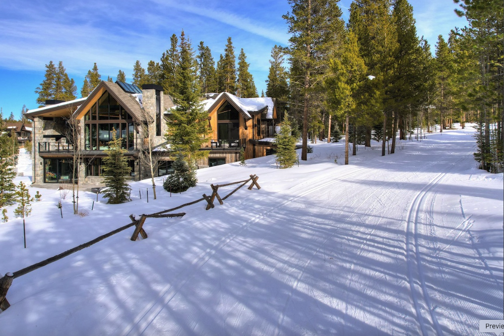 What is A Ski In/Ski Out Rental? | Alpine Edge Property Management